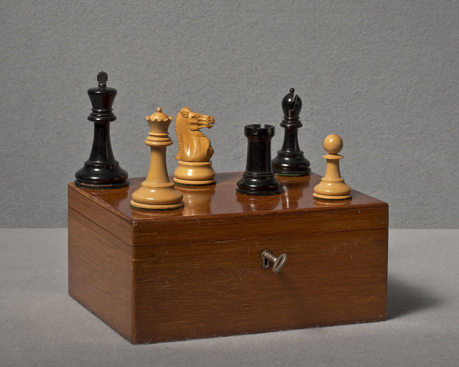 Jaques Staunton Chess Set, circa 1900-1910 – Luke Honey | Antiques ...