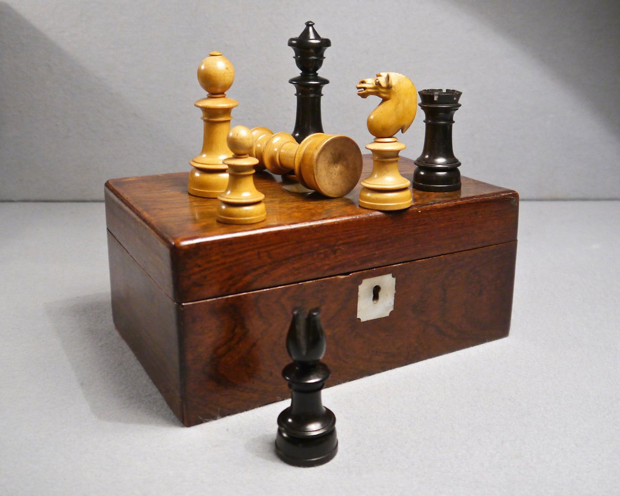Large Antique “Edinburgh Upright” Chess Set – Luke Honey | Antiques, Chess, Backgammon & Games